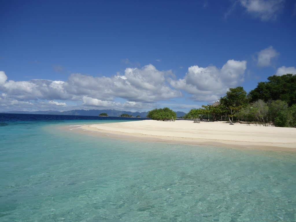Coron Expedition - Palawan Sailing - El Nido Philippines